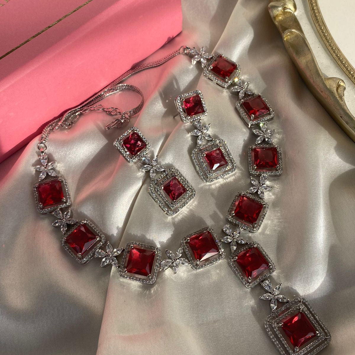 Gilded Glamour Luxe Set - Red – Dipi Treats